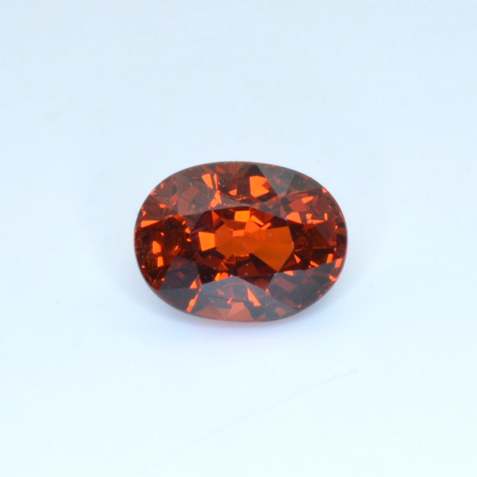 Spessartite : le grenat orange vif - Origine, prix et conseils